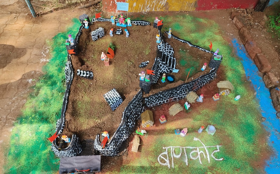 Diwali in Pune: Children and Families Celebrate History with Miniature ...
