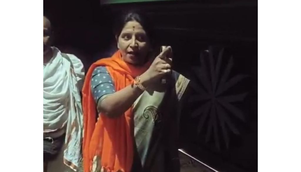 ‘Manache Shlok’ Film Controversy: Hindu Groups Protest, Theatres in ...