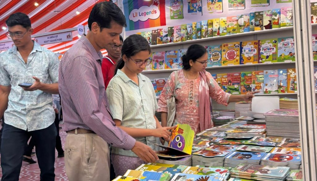 Pune Book Festival 2025 Kicks Off at Fergusson College Grounds with 900 ...