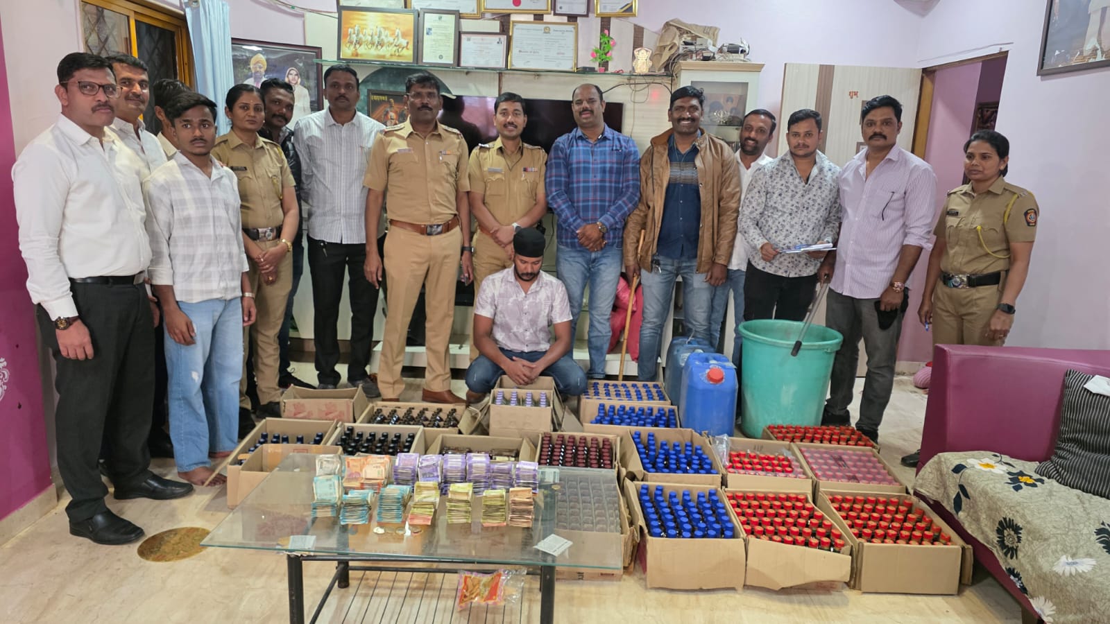 Pune: Rs 1.04 Crore Cash and Liquor Seized from Kondhwa House During ...