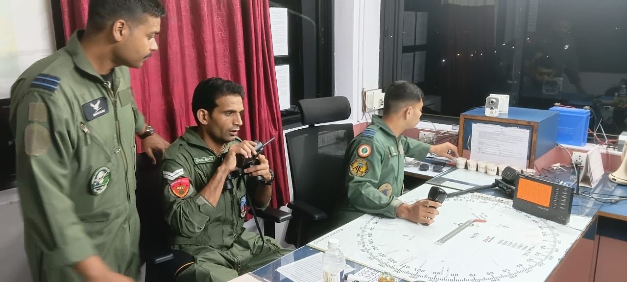 Pune: IAF Deploys ATC Team at Baramati After Deputy CM Ajit Pawar Dies ...